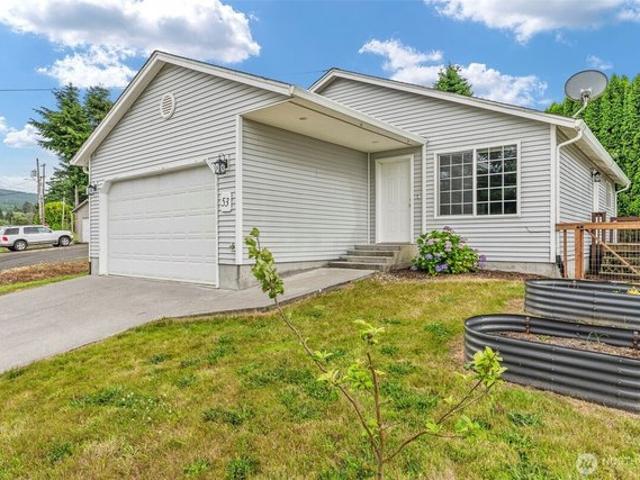 53 Michael St, Cathlamet, WA 98612
