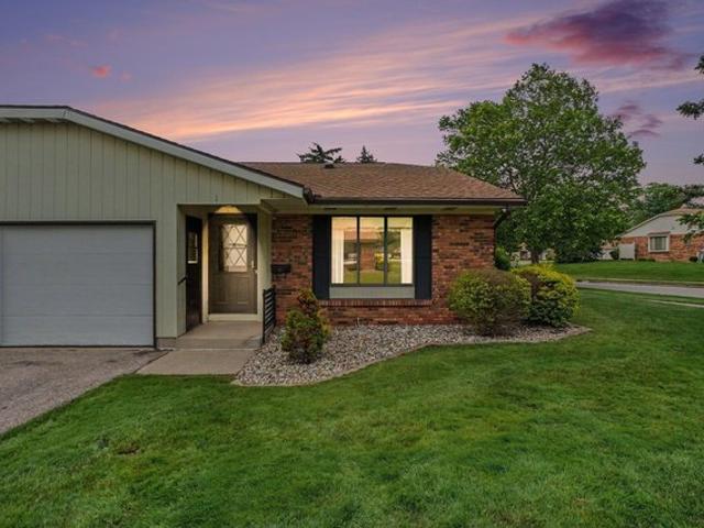 53 Old Mill Dr Unit 1, Holland, MI 49423