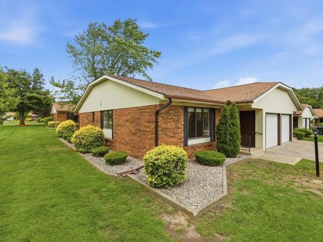 53 Old Mill Dr Unit 2, Holland, MI 49423