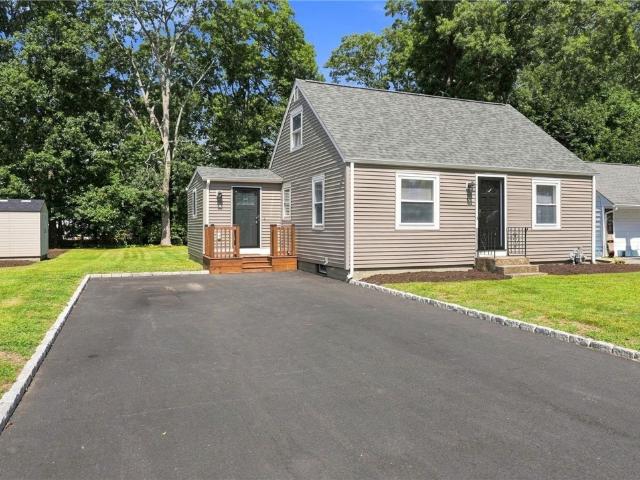 53 Pell Avenue