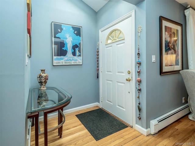 53 Plymouth Drive S