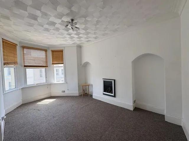 53, Plymouth, PL4