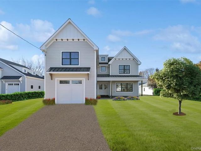 53 S Phillips Ave, Remsenburg, NY 11972