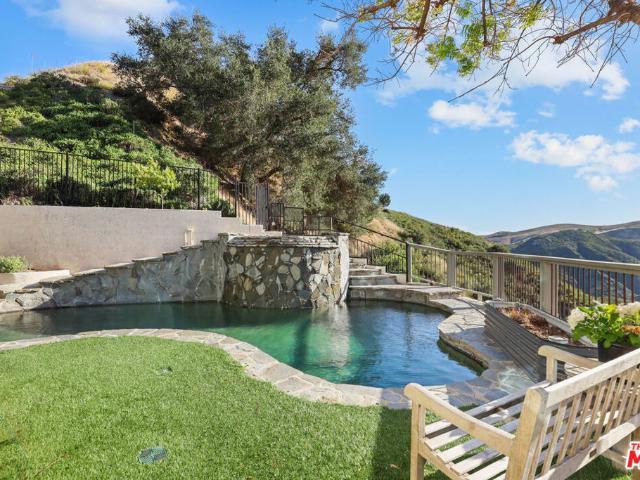 53 Saddlebow Road