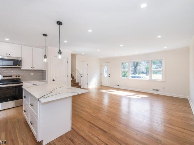 53 Snyder Ave