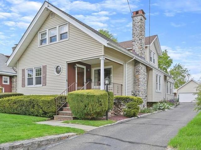 53 Sterling Pl, Stamford, CT 06907