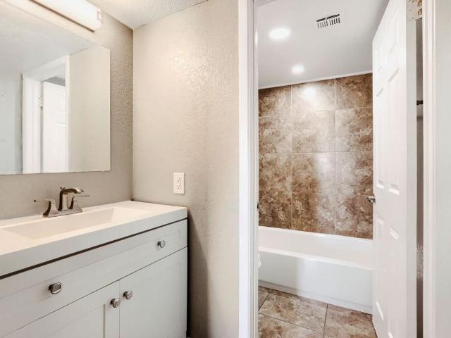 #5004 CC Quality Properties AZ LLC 2 Bedroom Apartment for Rent at 2650 E Mckellips Rd Bldg 1, Mesa, AZ 85213