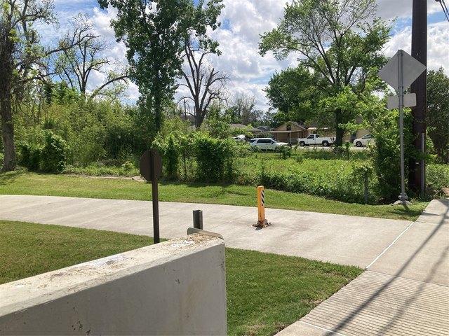 5004 Falls St, Houston, TX 77026