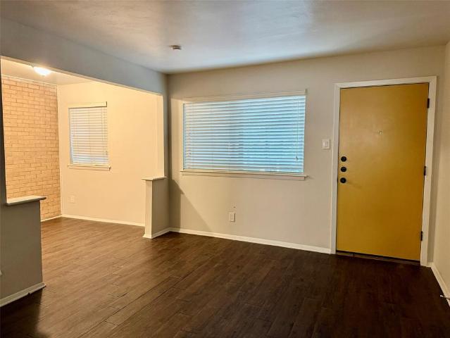 5004 Live Oak Street # 106