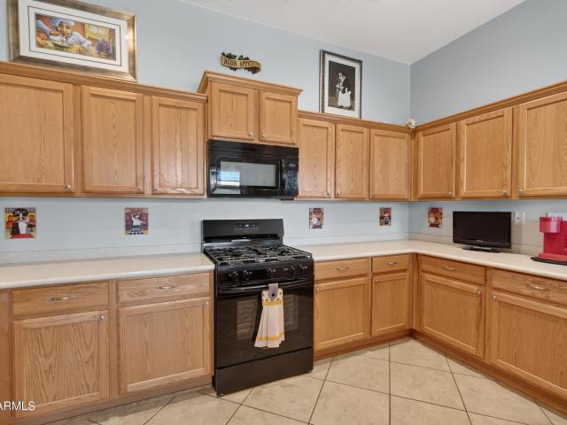 5004 w magellan drive