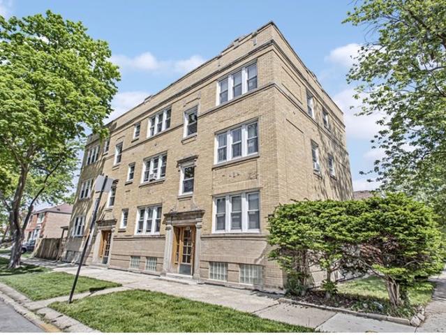 5004 W Newport Ave Unit 3E, Chicago, IL 60641