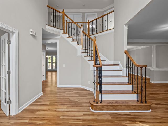 5005 Mill Hill Lane