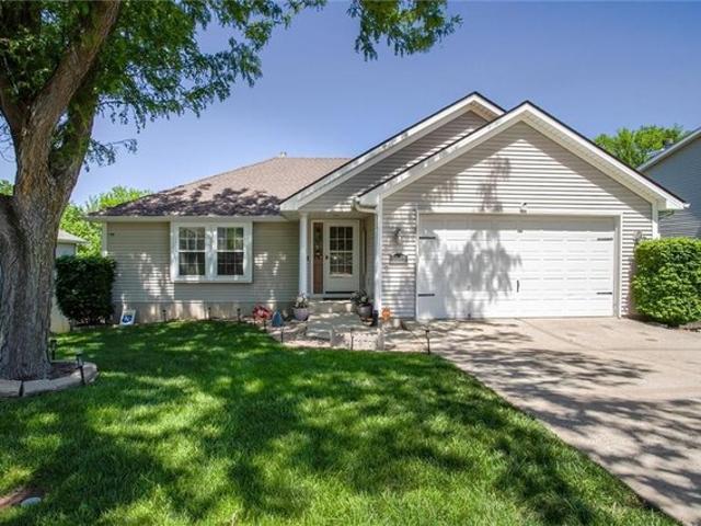 5005 NW Nantucket Dr, Blue Springs, MO 64015