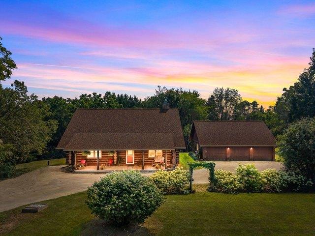 5005 Breezewood Ln, Winneconne, WI 54986