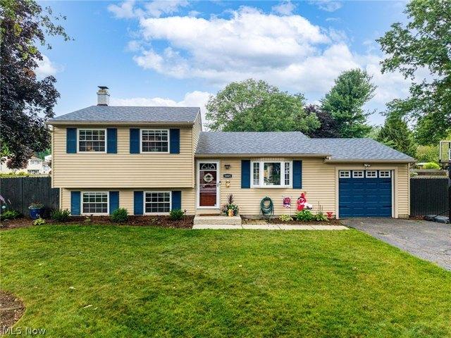 5005 Commanche Trl, Stow, OH 44224