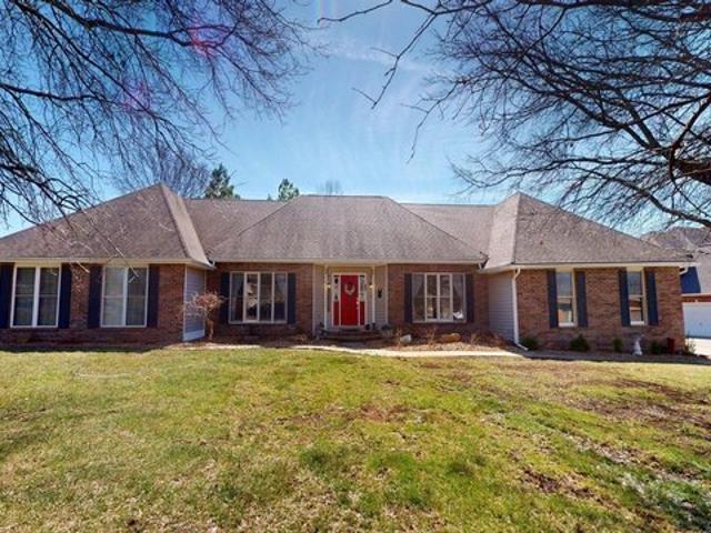 5005 Dogwood Cir, Sedalia, MO 65301