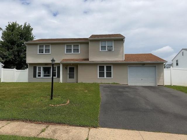 5005 Elderberry Dr, Reading, PA 19606