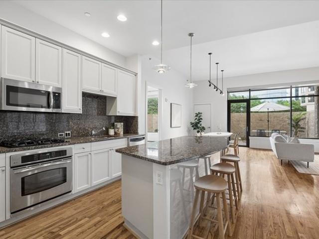5005 Hidalgo St Unit 210, Houston, TX 77056