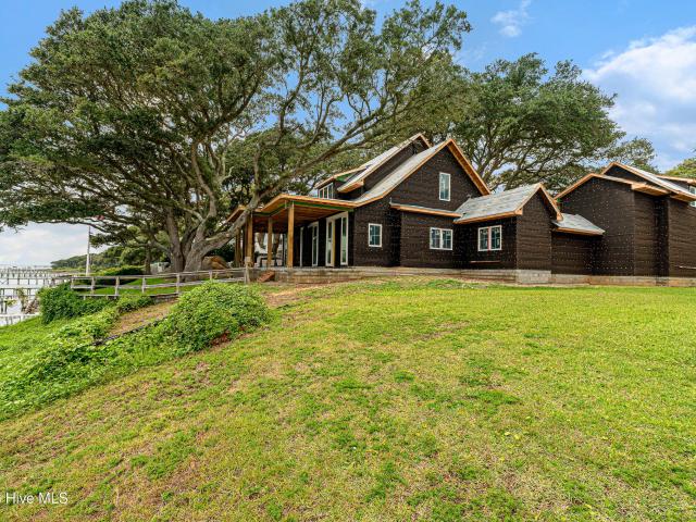 5005 Holly Lane