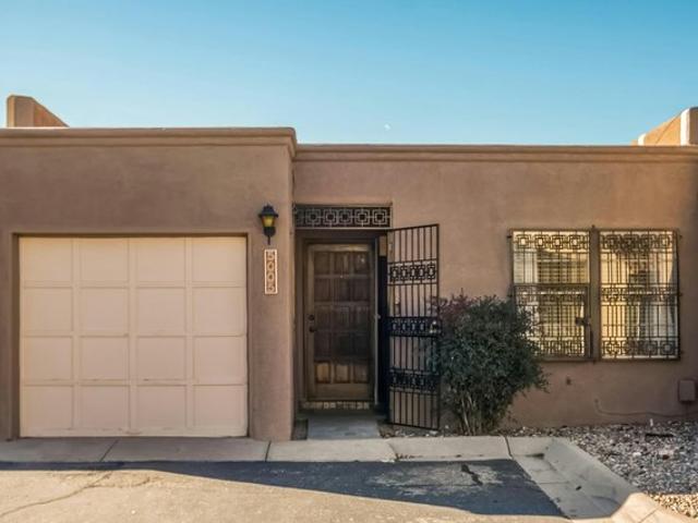 5005 LA Fiesta Dr NE, Albuquerque, NM 87109