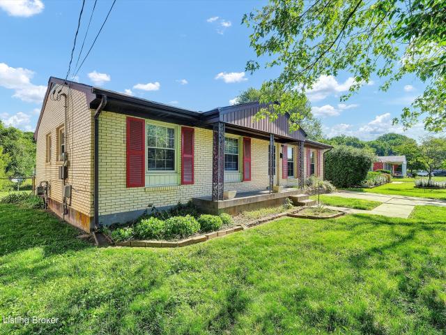 5005 Rossmoor Dr
