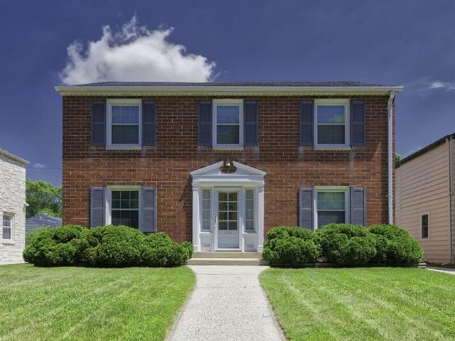 5006 N Bay Ridge Ave, Whitefish Bay, WI 53217