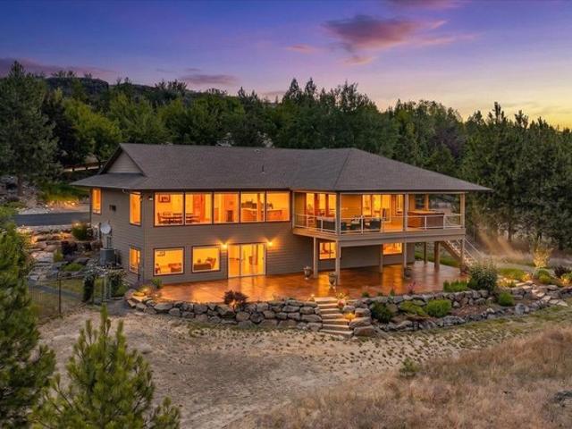 5006 N Indian Bluff Ln, Spokane, WA 99224