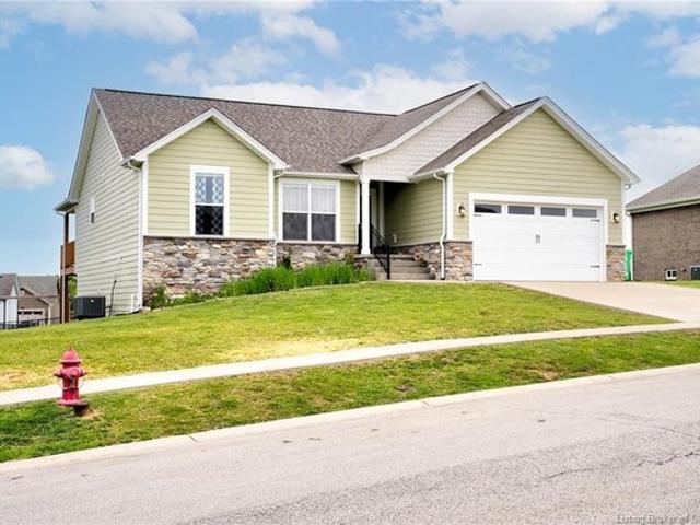 5006 Oakhill Ln, Georgetown, IN 47122
