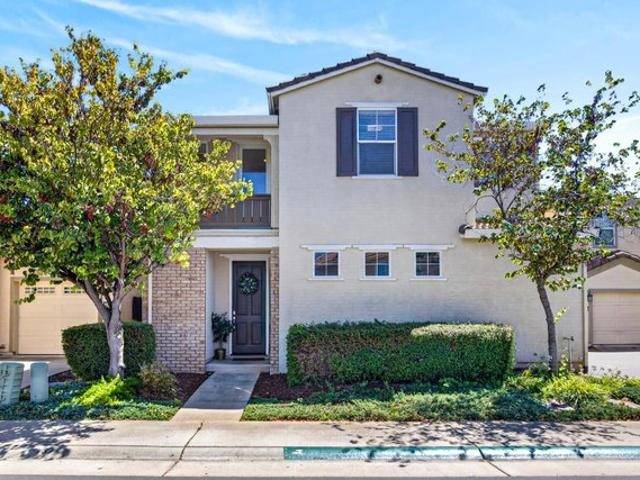 5006 Ocean Ln, Elk Grove, CA 95757