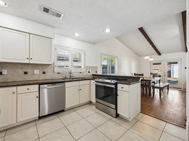 5006 Centennial Lane