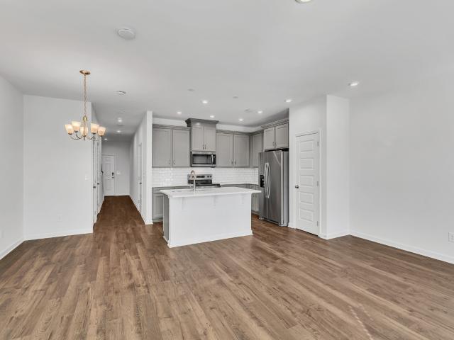 5006 Dayflower Dr
