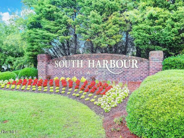 5006 Glen Cove Drive SE