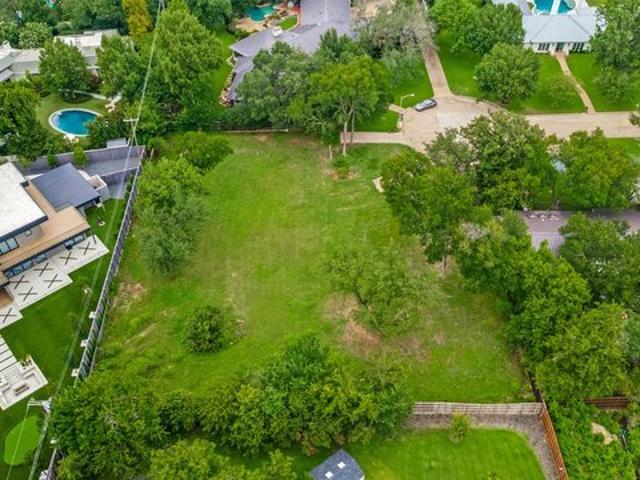 5006 Pebblebrook Dr, Dallas, TX 75229