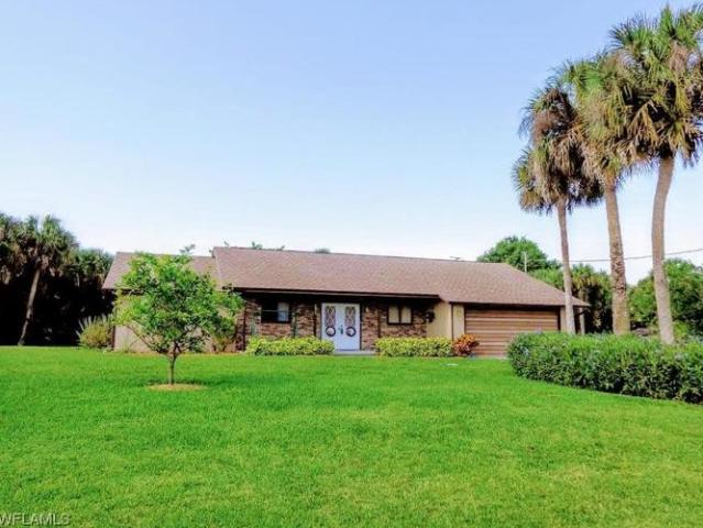 5006 Pike Ln, Labelle, FL 33935