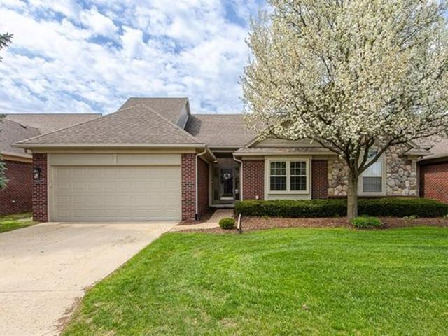 50077 Lexington Ave E, Shelby Township, MI 48317