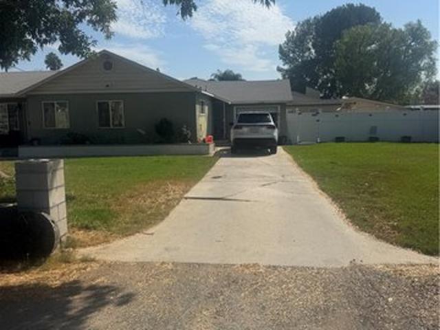 5007 Buckeye Pl, Riverside, CA 92505