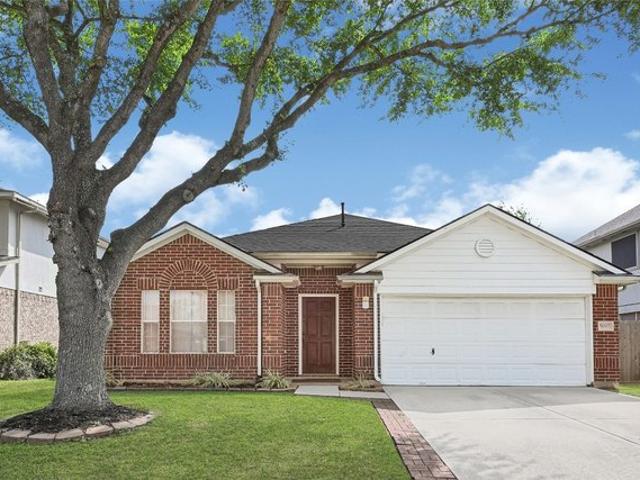 5007 Ridgeway Dr, Pasadena, TX 77504