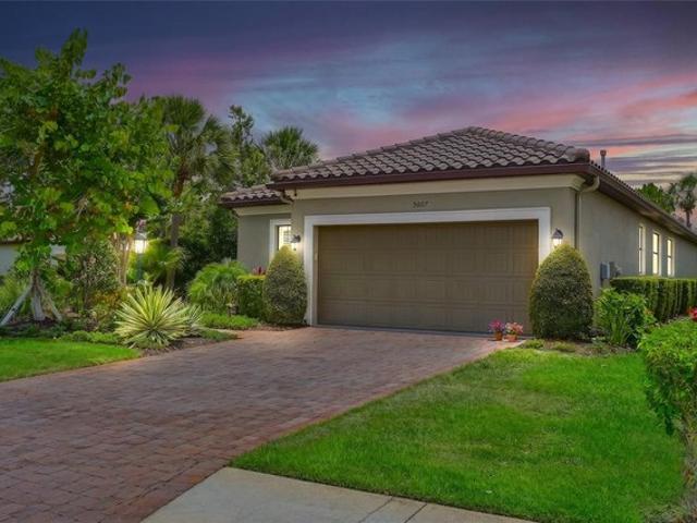 5007 Serata Dr, Bradenton, FL 34211