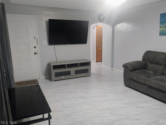 5007 Sheridan Road