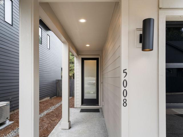 5008 NE 113TH LOOP