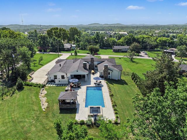 5008 Ashby Dr