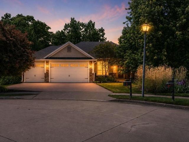 5008 Brookthorn Ct, Columbia, MO 65203