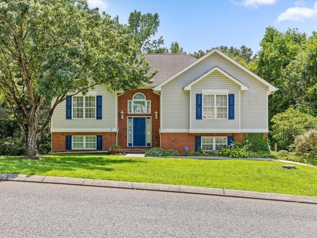 5008 Dellwood Dr, Rossville, GA 30741