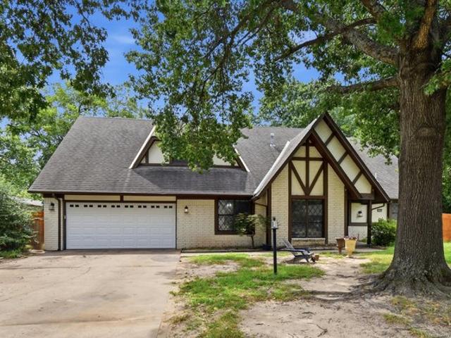 5008 E 97th Pl, Tulsa, OK 74137