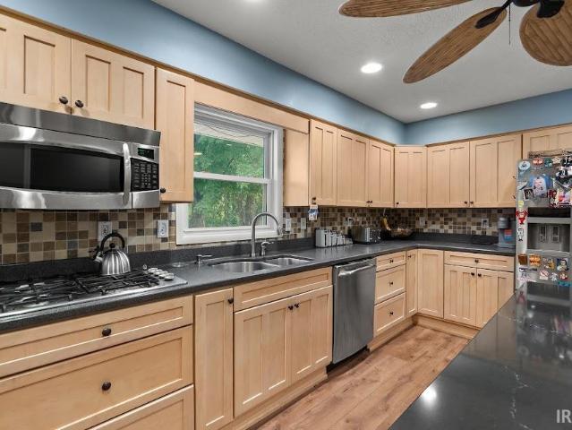 5008 E Shady Point Drive