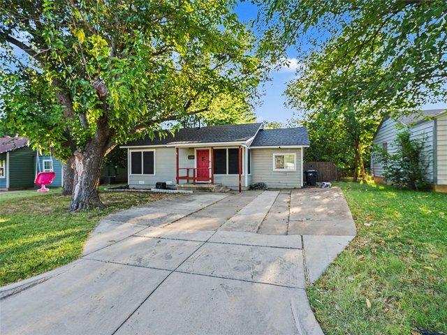 5008 Gilbert Dr, Fort Worth, TX 76116
