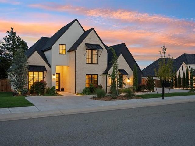 5008 Water Oak Way, Edmond, OK 73034