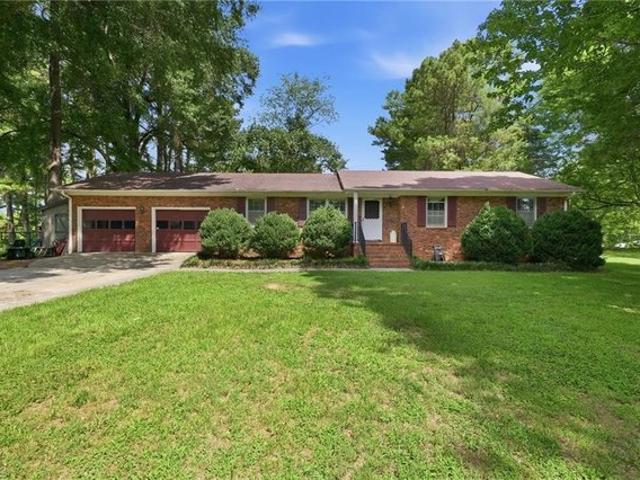 5009 Mallard Lake Dr, Greensboro, NC 27406