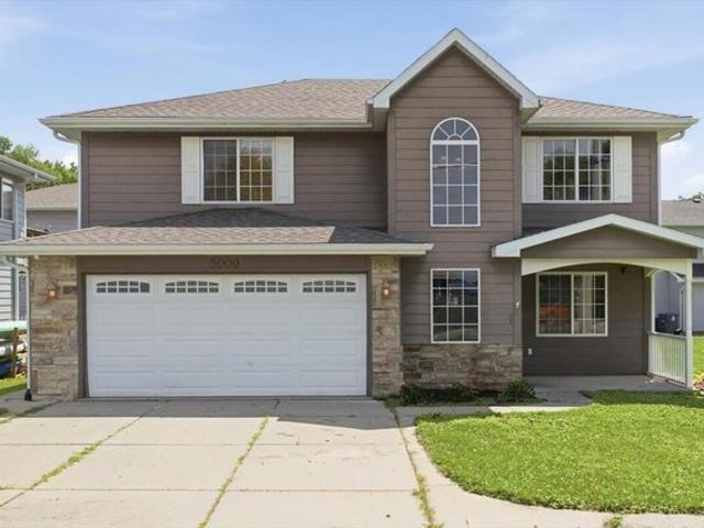 5009 Navajo St, Council Bluffs, IA 51501