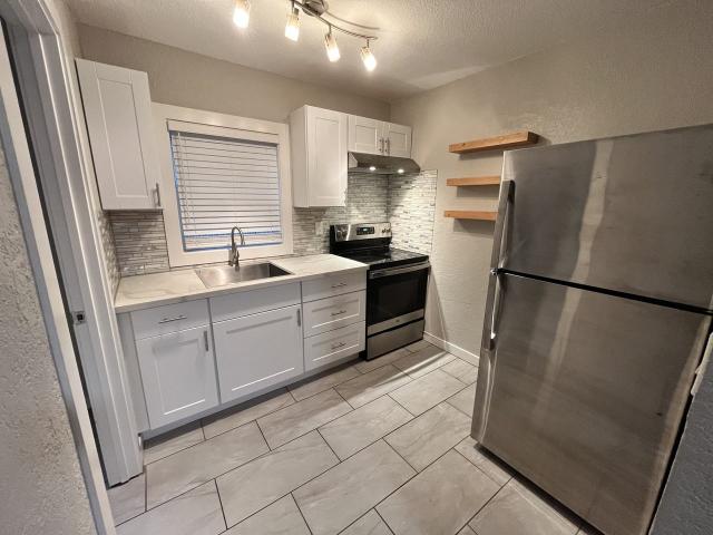 5009 Northeast Hazel Dell Avenue 1 Bedroom Apartment for Rent at 5009 Ne Hazel Dell Ave, Hazel Dell, WA 98663 West Hazel Dell